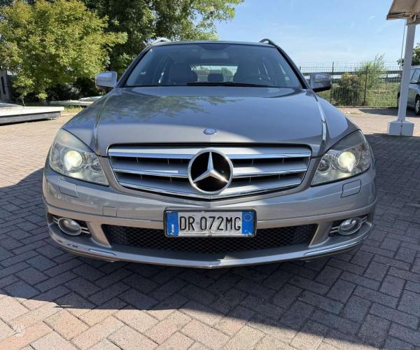 Pelēks Mercedes-Benz c-220 2008 Šauļi, ar dzinēja tilpumu 2.15 L un nobraukumu 214 tūkst. km par 3650 €, foto 3 vietnē AUTOMOTO.COM.LV