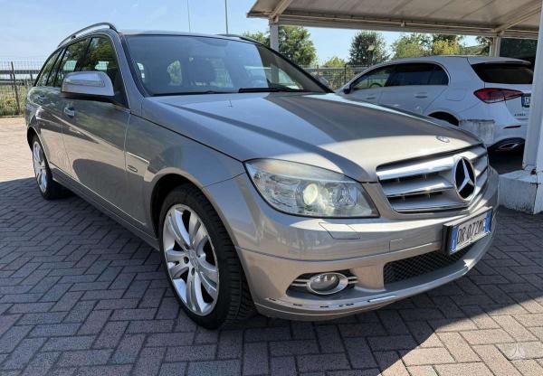 Pelēks Mercedes-Benz c-220 2008 Šauļi, ar dzinēja tilpumu 2.15 L un nobraukumu 214 tūkst. km par 3650 €, foto 4 vietnē AUTOMOTO.COM.LV