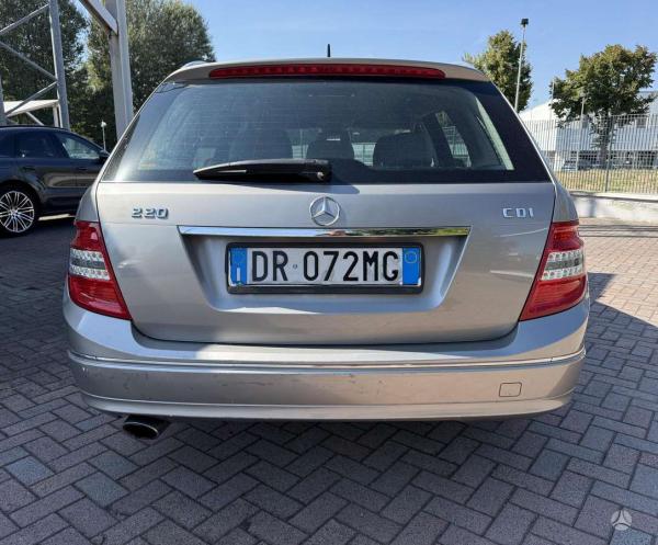 Pelēks Mercedes-Benz c-220 2008 Šauļi, ar dzinēja tilpumu 2.15 L un nobraukumu 214 tūkst. km par 3650 €, foto 6 vietnē AUTOMOTO.COM.LV
