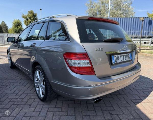 Pelēks Mercedes-Benz c-220 2008 Šauļi, ar dzinēja tilpumu 2.15 L un nobraukumu 214 tūkst. km par 3650 €, foto 7 vietnē AUTOMOTO.COM.LV