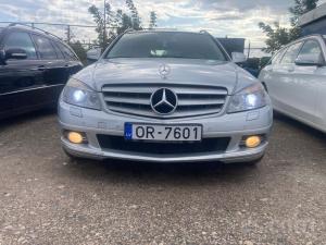 Pelēks Mercedes-Benz c-220 2008 Rīga, ar dzinēja tilpumu 2.20 L un nobraukumu 308 tūkst. km par 3900 €, foto 3 vietnē AUTOMOTO.COM.LV