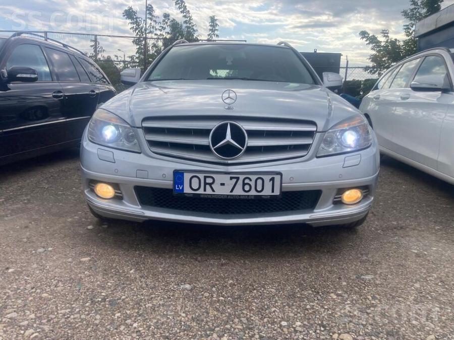 Pelēks Mercedes-Benz c-220 2008 Rīga, ar dzinēja tilpumu 2.20 L un nobraukumu 308 tūkst. km par 3900 €, foto 3 vietnē AUTOMOTO.COM.LV