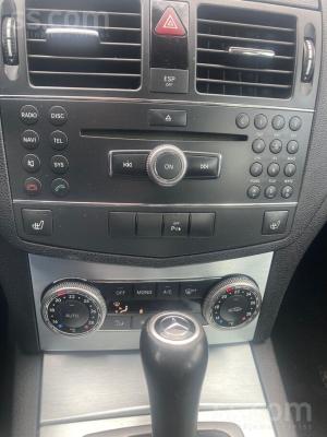 Pelēks Mercedes-Benz c-220 2008 Rīga, ar dzinēja tilpumu 2.20 L un nobraukumu 308 tūkst. km par 3900 €, foto 11 vietnē AUTOMOTO.COM.LV