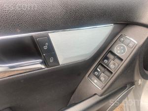 Pelēks Mercedes-Benz c-220 2008 Rīga, ar dzinēja tilpumu 2.20 L un nobraukumu 308 tūkst. km par 3900 €, foto 13 vietnē AUTOMOTO.COM.LV