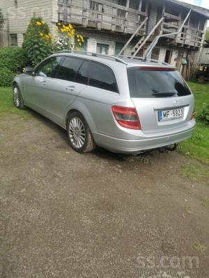 Pelēks Mercedes-Benz c-220 2008 Liepāja, ar dzinēja tilpumu 2.20 L un nobraukumu 324 tūkst. km par 3100 €, foto 3 vietnē AUTOMOTO.COM.LV