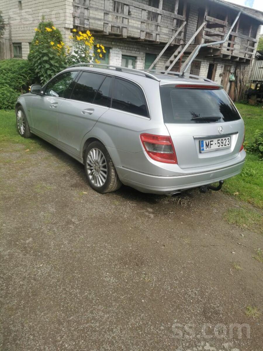 Pelēks Mercedes-Benz c-220 2008 Liepāja, ar dzinēja tilpumu 2.20 L un nobraukumu 324 tūkst. km par 3100 €, foto 3 vietnē AUTOMOTO.COM.LV
