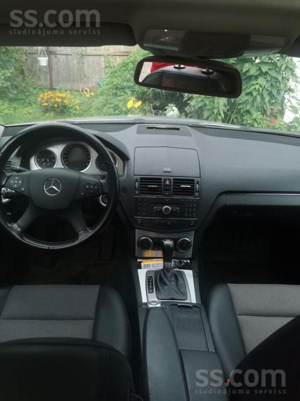 Pelēks Mercedes-Benz c-220 2008 Liepāja, ar dzinēja tilpumu 2.20 L un nobraukumu 324 tūkst. km par 3100 €, foto 4 vietnē AUTOMOTO.COM.LV