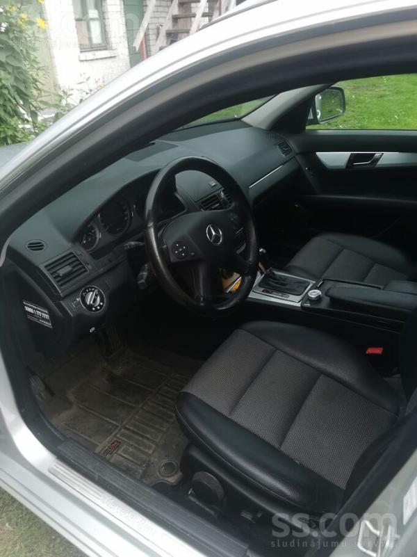Pelēks Mercedes-Benz c-220 2008 Liepāja, ar dzinēja tilpumu 2.20 L un nobraukumu 324 tūkst. km par 3100 €, foto 5 vietnē AUTOMOTO.COM.LV