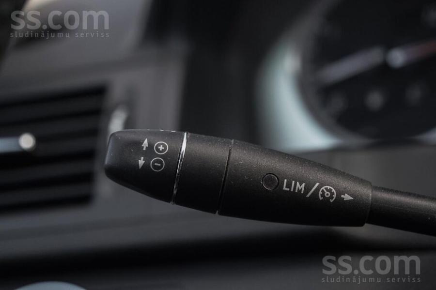 Серый Мерседес Ц 220 2008 в Рига, объемом двигателя 2.20 л и пробегом 326 тыс. км за 5990 €, фото 13 на AUTOMOTO.COM.LV