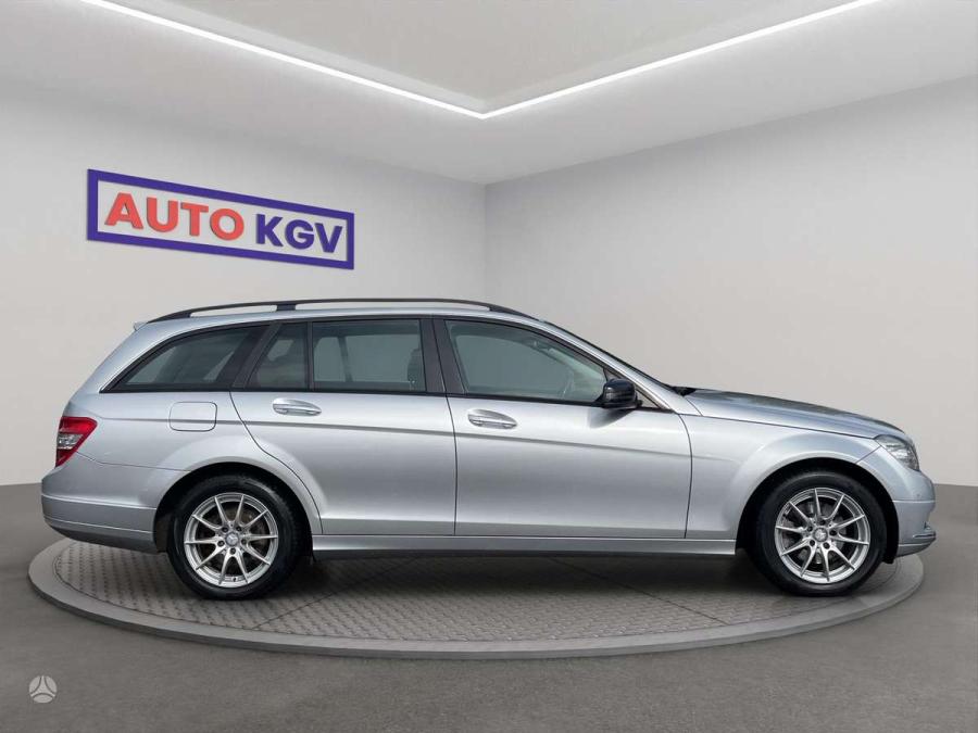 Pelēks Mercedes-Benz c-220 2008 Viļņa, ar dzinēja tilpumu 2.20 L un nobraukumu 316 tūkst. km par 2799 €, foto 7 vietnē AUTOMOTO.COM.LV