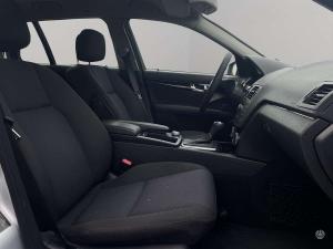 Pelēks Mercedes-Benz c-220 2008 Viļņa, ar dzinēja tilpumu 2.20 L un nobraukumu 316 tūkst. km par 2799 €, foto 9 vietnē AUTOMOTO.COM.LV
