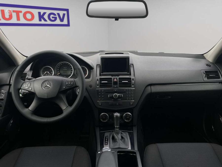 Pelēks Mercedes-Benz c-220 2008 Viļņa, ar dzinēja tilpumu 2.20 L un nobraukumu 316 tūkst. km par 2799 €, foto 13 vietnē AUTOMOTO.COM.LV