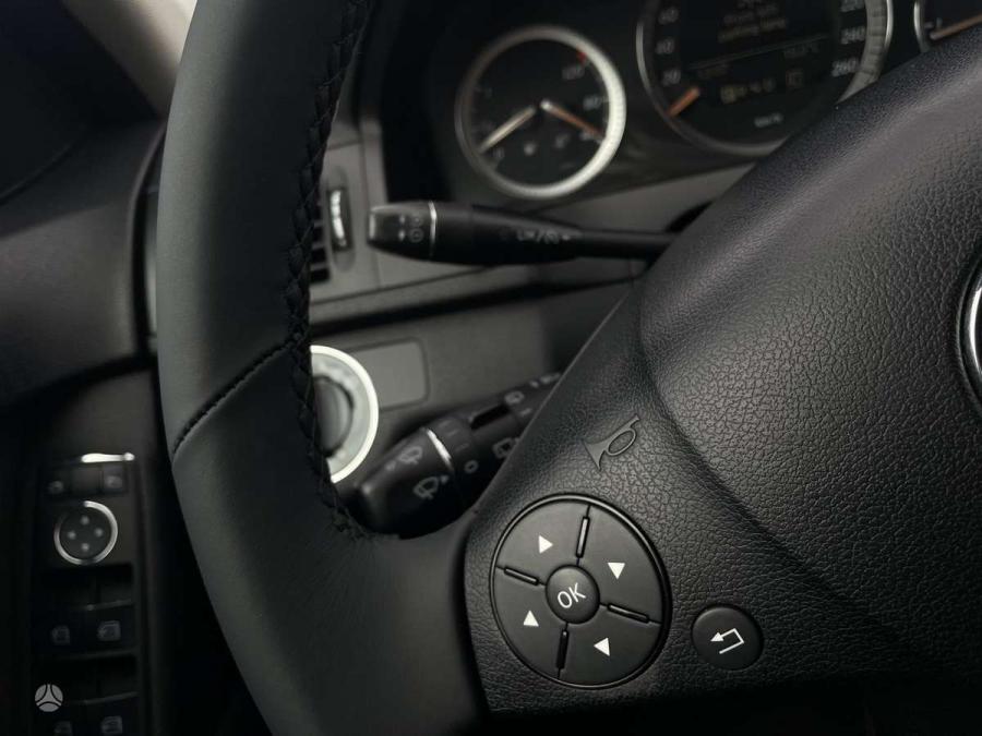 Pelēks Mercedes-Benz c-220 2008 Viļņa, ar dzinēja tilpumu 2.20 L un nobraukumu 316 tūkst. km par 2799 €, foto 20 vietnē AUTOMOTO.COM.LV
