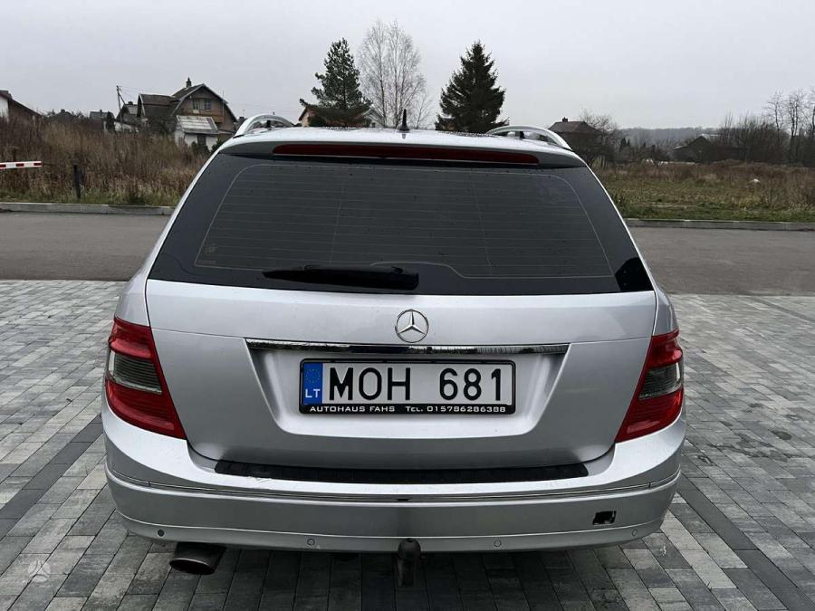 Pelēks Mercedes-Benz c-220 2009 Klaipėda, ar dzinēja tilpumu 2.14 L un nobraukumu 316 tūkst. km par 4000 €, foto 3 vietnē AUTOMOTO.COM.LV