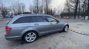 Grey Mercedes-Benz c-220 2009 in Riga, with an engine capacity of 2.20 L and mileage of 280 thousand km for 4800 €, photo 2 on AUTOMOTO.COM.LV