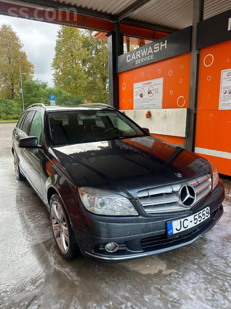 Grey Mercedes-Benz c-220 2009 in Jelgava, with an engine capacity of 2.20 L and mileage of 281 thousand km for 3100 €, photo 1 on AUTOMOTO.COM.LV