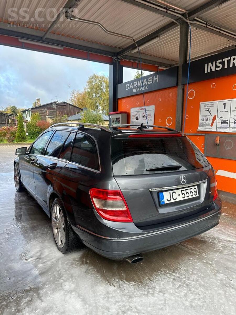 Grey Mercedes-Benz c-220 2009 in Jelgava, with an engine capacity of 2.20 L and mileage of 281 thousand km for 3100 €, photo 4 on AUTOMOTO.COM.LV