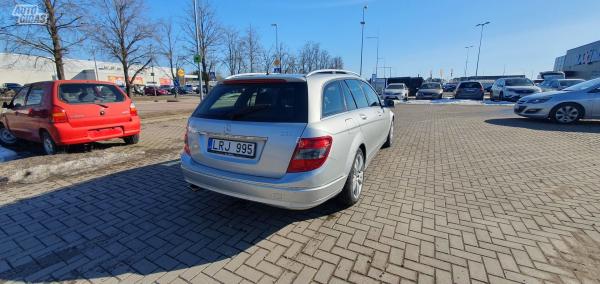 Pelēks Mercedes-Benz c-220 2009 Viļņa, ar dzinēja tilpumu 2.10 L un nobraukumu 400 tūkst. km par 2350 €, foto 3 vietnē AUTOMOTO.COM.LV