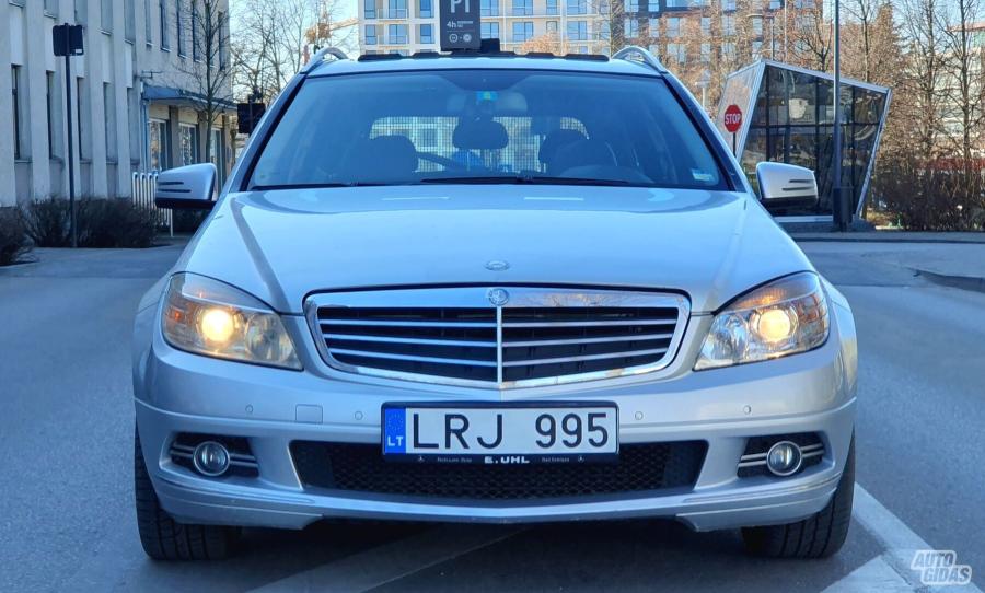 Grey Mercedes-Benz c-220 2009 in Vilnius, with an engine capacity of 2.10 L and mileage of 400 thousand km for 2550 €, photo 1 on AUTOMOTO.COM.LV