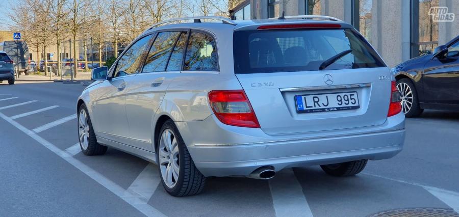 Grey Mercedes-Benz c-220 2009 in Vilnius, with an engine capacity of 2.10 L and mileage of 400 thousand km for 2550 €, photo 5 on AUTOMOTO.COM.LV