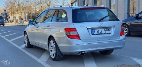 Grey Mercedes-Benz c-220 2009 in Vilnius, with an engine capacity of 2.10 L and mileage of 400 thousand km for 2350 €, photo 2 on AUTOMOTO.COM.LV
