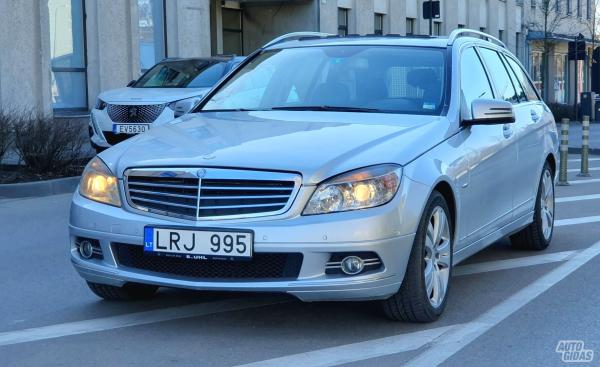 Grey Mercedes-Benz c-220 2009 in Vilnius, with an engine capacity of 2.10 L and mileage of 400 thousand km for 2350 €, photo 1 on AUTOMOTO.COM.LV