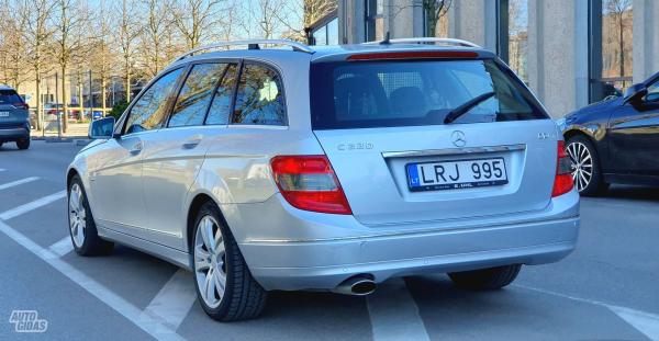 Grey Mercedes-Benz c-220 2009 in Vilnius, with an engine capacity of 2.10 L and mileage of 400 thousand km for 2350 €, photo 2 on AUTOMOTO.COM.LV