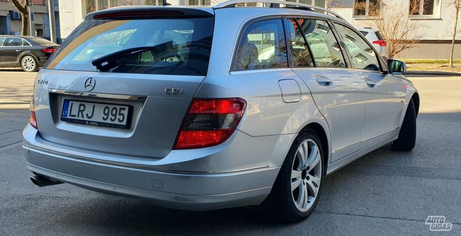 Grey Mercedes-Benz c-220 2009 in Vilnius, with an engine capacity of 2.20 L and mileage of 420 thousand km for 2450 €, photo 4 on AUTOMOTO.COM.LV