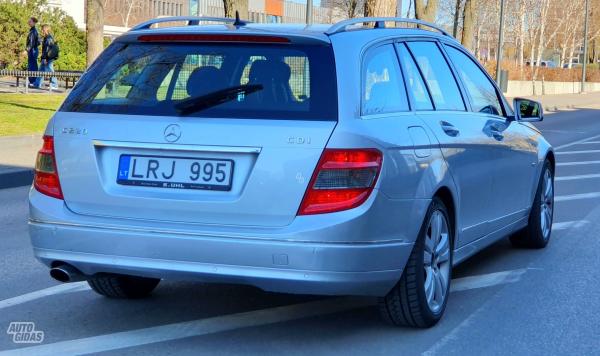 Pelēks Mercedes-Benz c-220 2009 Viļņa, ar dzinēja tilpumu 2.20 L un nobraukumu 420 tūkst. km par 2450 €, foto 3 vietnē AUTOMOTO.COM.LV