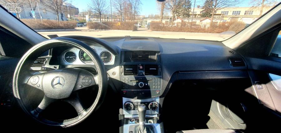 Grey Mercedes-Benz c-220 2009 in Vilnius, with an engine capacity of 2.20 L and mileage of 420 thousand km for 2450 €, photo 12 on AUTOMOTO.COM.LV
