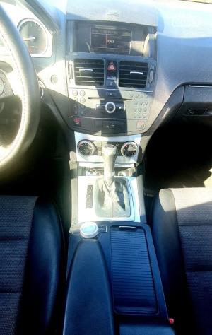 Grey Mercedes-Benz c-220 2009 in Vilnius, with an engine capacity of 2.20 L and mileage of 420 thousand km for 2450 €, photo 13 on AUTOMOTO.COM.LV