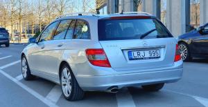 Pelēks Mercedes-Benz c-220 2009 Viļņa, ar dzinēja tilpumu 2.20 L un nobraukumu 400 tūkst. km par 2450 €, foto 4 vietnē AUTOMOTO.COM.LV