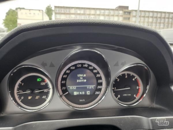 Pelēks Mercedes-Benz c-220 2009 Klaipėda, ar dzinēja tilpumu 2.10 L un nobraukumu 318 tūkst. km par 3999 €, foto 10 vietnē AUTOMOTO.COM.LV