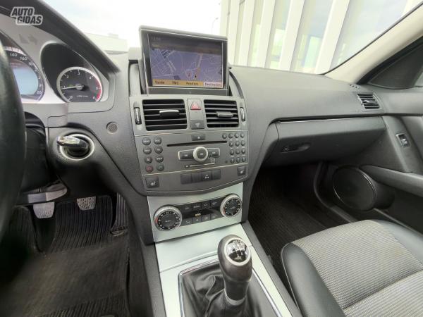 Pelēks Mercedes-Benz c-220 2009 Viļņa, ar dzinēja tilpumu 2.20 L un nobraukumu 329 tūkst. km par 3100 €, foto 8 vietnē AUTOMOTO.COM.LV
