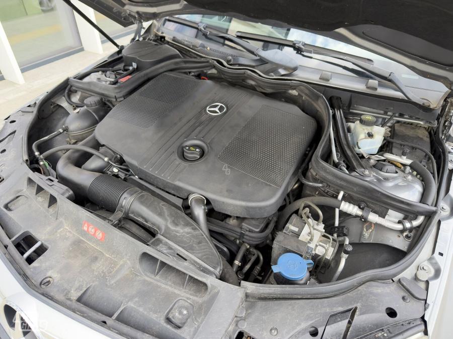 Pelēks Mercedes-Benz c-220 2009 Viļņa, ar dzinēja tilpumu 2.20 L un nobraukumu 329 tūkst. km par 3100 €, foto 12 vietnē AUTOMOTO.COM.LV