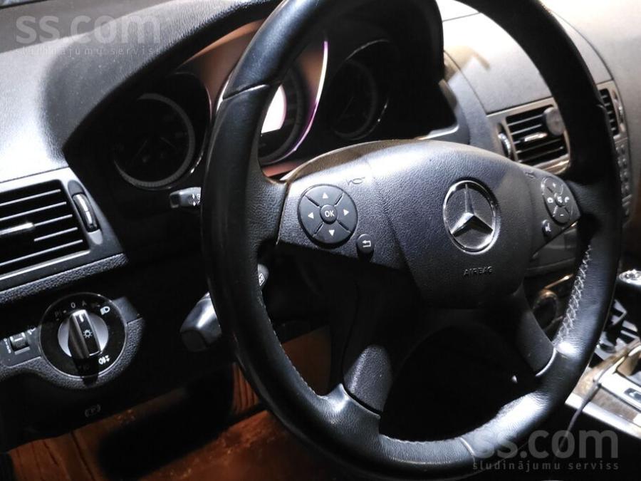 Pelēks Mercedes-Benz c-220 2009 Rīga, ar dzinēja tilpumu 2.20 L un nobraukumu 375 tūkst. km par 3100 €, foto 8 vietnē AUTOMOTO.COM.LV
