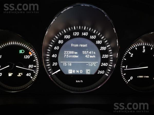 Серый Мерседес Ц 220 2009 в Рига, объемом двигателя 2.20 л и пробегом 375 тыс. км за 3100 €, фото 8 на AUTOMOTO.COM.LV