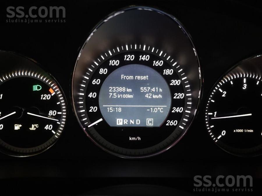Pelēks Mercedes-Benz c-220 2009 Rīga, ar dzinēja tilpumu 2.20 L un nobraukumu 375 tūkst. km par 3100 €, foto 9 vietnē AUTOMOTO.COM.LV