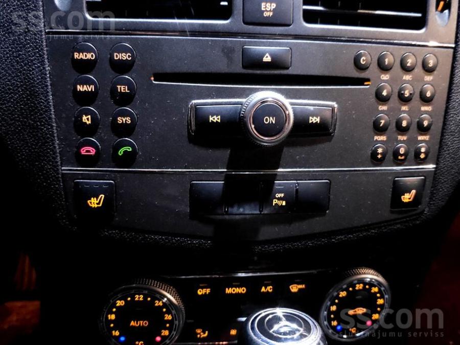 Pelēks Mercedes-Benz c-220 2009 Rīga, ar dzinēja tilpumu 2.20 L un nobraukumu 375 tūkst. km par 3100 €, foto 10 vietnē AUTOMOTO.COM.LV