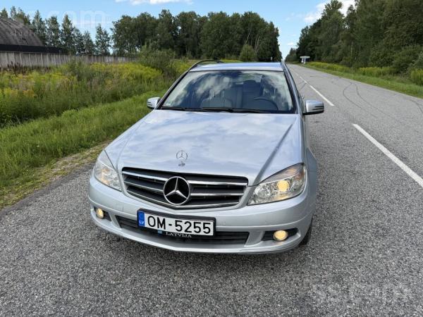 Grey Mercedes-Benz c-220 2009 in Riga, with an engine capacity of 2.20 L and mileage of 247 thousand km for 4250 €, photo 2 on AUTOMOTO.COM.LV