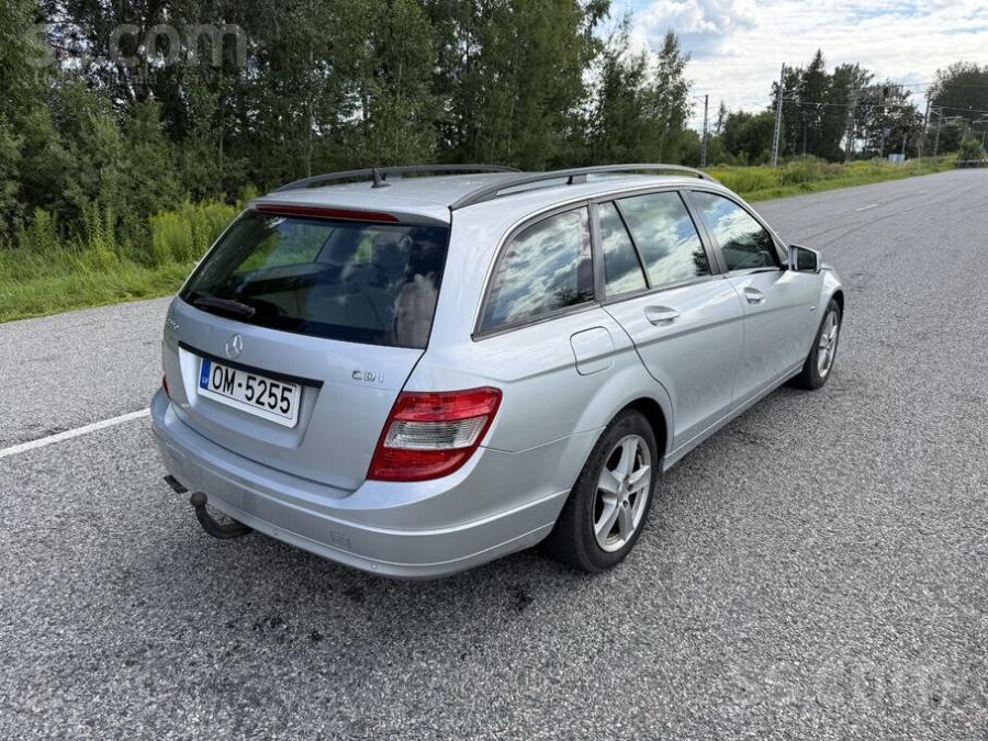 Pelēks Mercedes-Benz c-220 2009 Rīga, ar dzinēja tilpumu 2.20 L un nobraukumu 247 tūkst. km par 4250 €, foto 5 vietnē AUTOMOTO.COM.LV