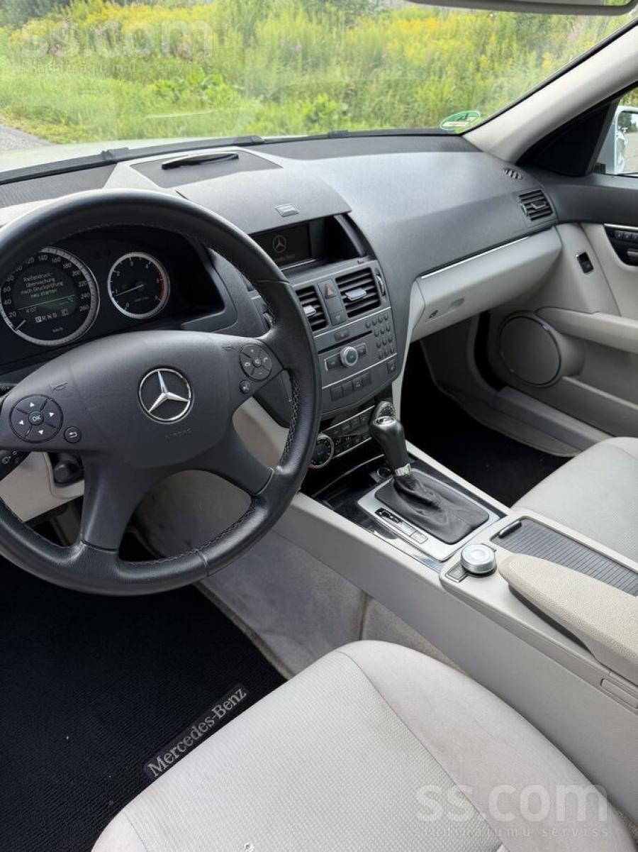Pelēks Mercedes-Benz c-220 2009 Rīga, ar dzinēja tilpumu 2.20 L un nobraukumu 247 tūkst. km par 4250 €, foto 7 vietnē AUTOMOTO.COM.LV