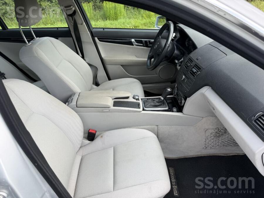 Pelēks Mercedes-Benz c-220 2009 Rīga, ar dzinēja tilpumu 2.20 L un nobraukumu 247 tūkst. km par 4250 €, foto 8 vietnē AUTOMOTO.COM.LV