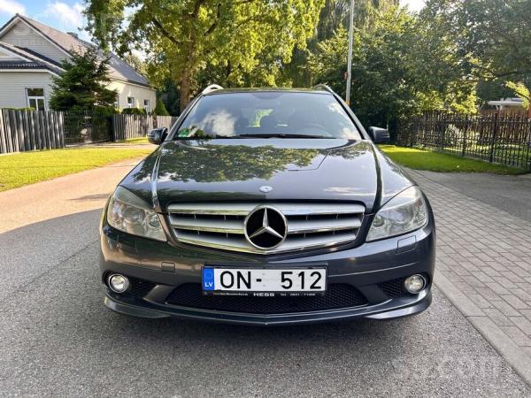 Pelēks Mercedes-Benz c-220 2009 Liepāja, ar dzinēja tilpumu 2.20 L un nobraukumu 275 tūkst. km par 5000 €, foto 2 vietnē AUTOMOTO.COM.LV