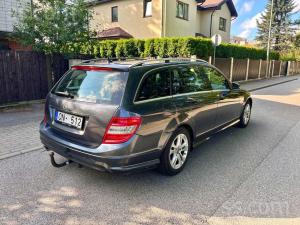 Pelēks Mercedes-Benz c-220 2009 Liepāja, ar dzinēja tilpumu 2.20 L un nobraukumu 275 tūkst. km par 5000 €, foto 5 vietnē AUTOMOTO.COM.LV