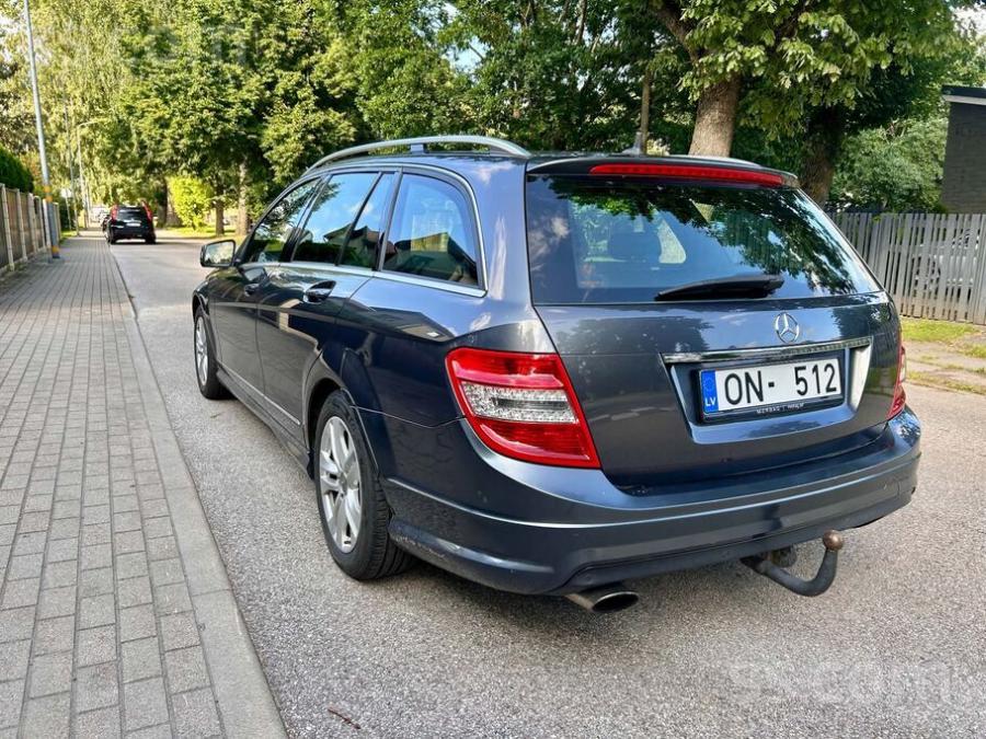 Pelēks Mercedes-Benz c-220 2009 Liepāja, ar dzinēja tilpumu 2.20 L un nobraukumu 275 tūkst. km par 5000 €, foto 6 vietnē AUTOMOTO.COM.LV