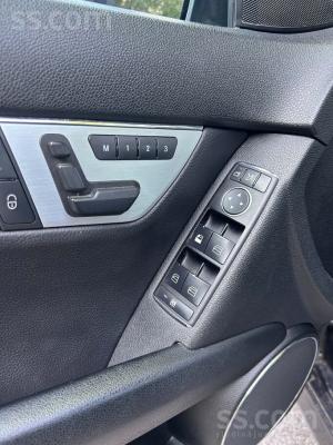 Pelēks Mercedes-Benz c-220 2009 Liepāja, ar dzinēja tilpumu 2.20 L un nobraukumu 275 tūkst. km par 5000 €, foto 10 vietnē AUTOMOTO.COM.LV
