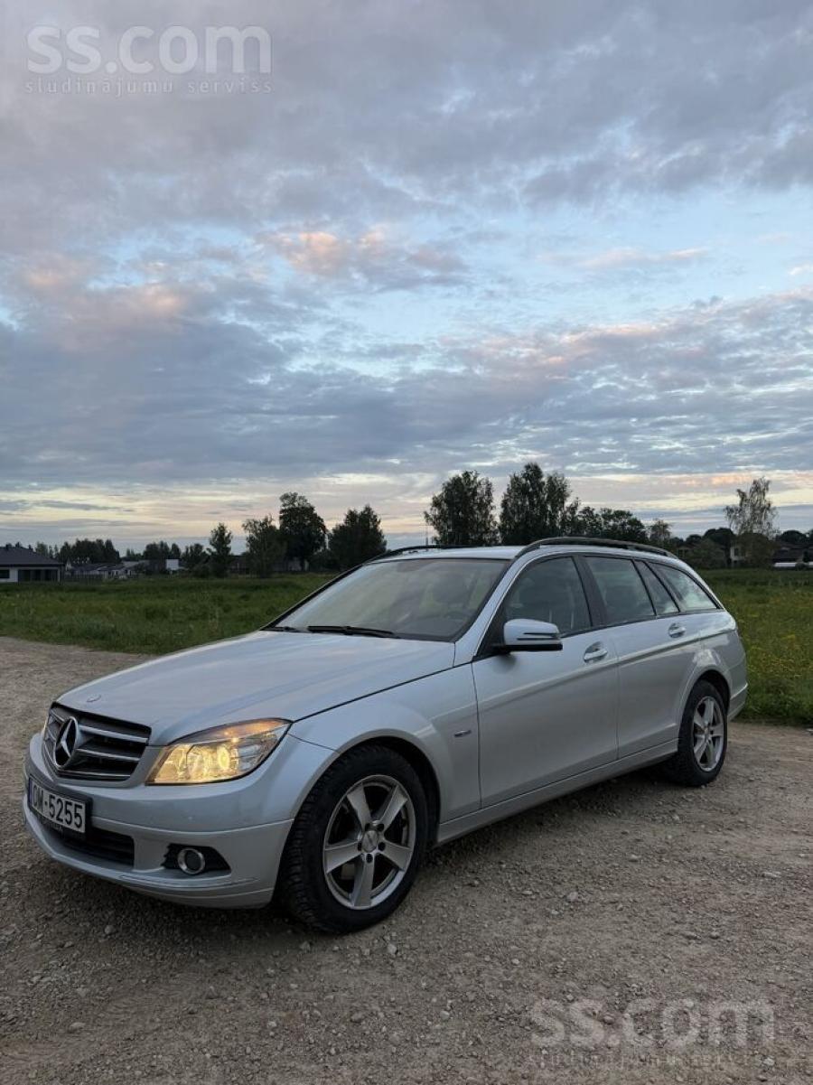 Pelēks Mercedes-Benz c-220 2009 Rīga, ar dzinēja tilpumu 2.20 L un nobraukumu 249 tūkst. km par 4900 €, foto 4 vietnē AUTOMOTO.COM.LV