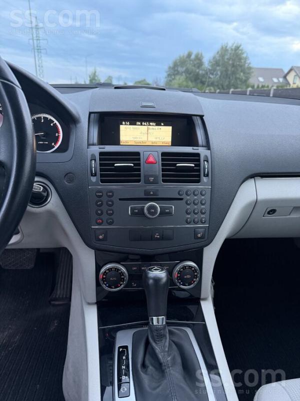 Pelēks Mercedes-Benz c-220 2009 Rīga, ar dzinēja tilpumu 2.20 L un nobraukumu 249 tūkst. km par 4900 €, foto 6 vietnē AUTOMOTO.COM.LV