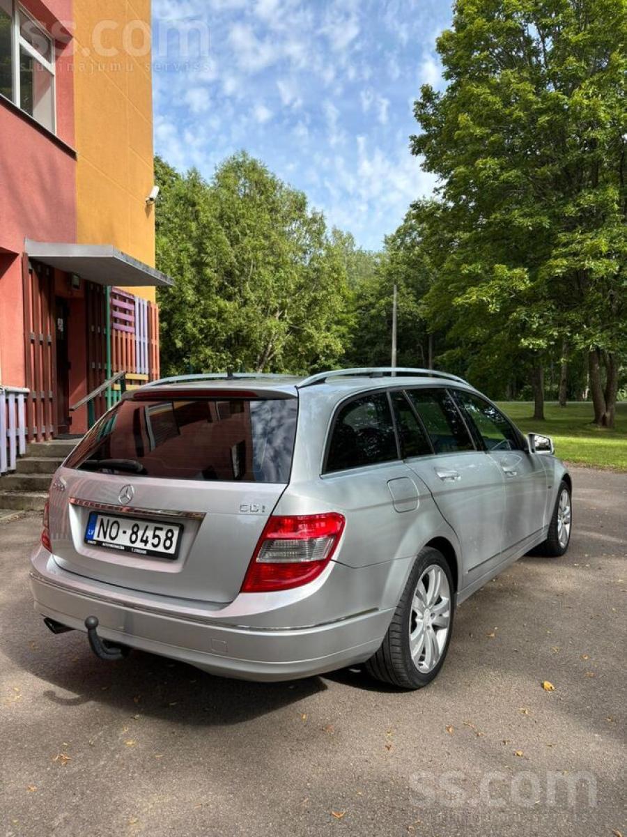 Pelēks Mercedes-Benz c-220 2009 Liepāja, ar dzinēja tilpumu 2.20 L un nobraukumu 292 tūkst. km par 2800 €, foto 5 vietnē AUTOMOTO.COM.LV